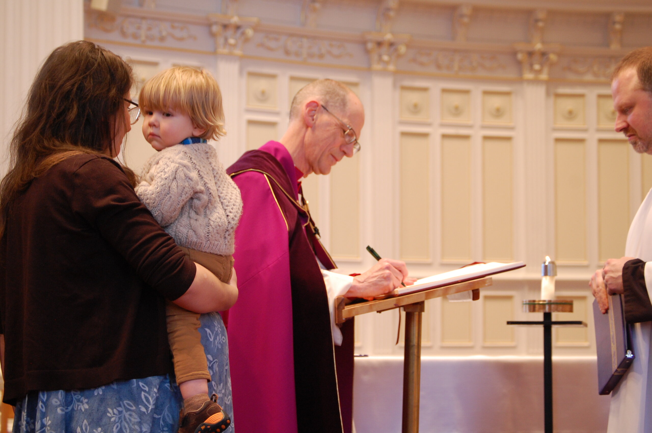 Candidates, catechumens prepare for sacraments at Easter Vigil - Roman ...